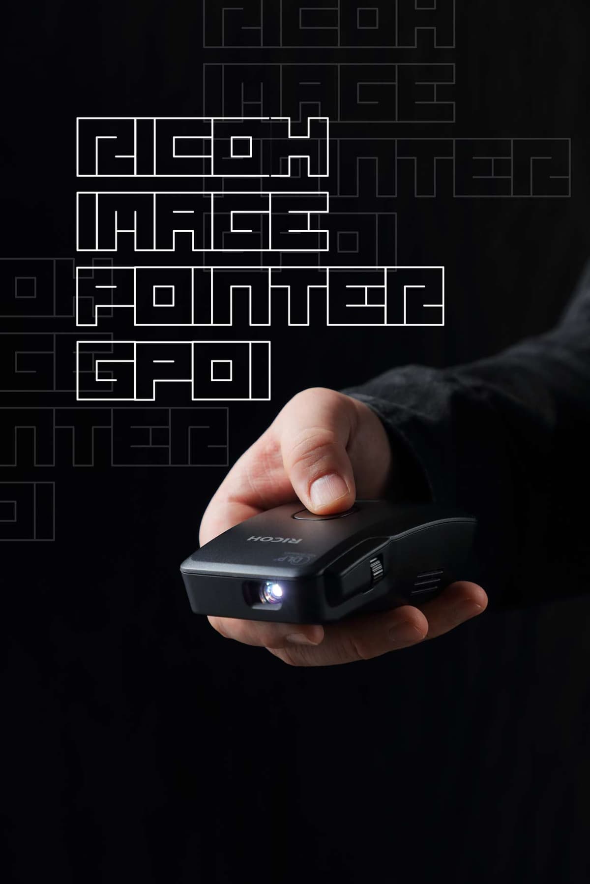 「RICOH Image Pointer GP01」は手に持って使う新感覚“ハンディ”プロジェクター